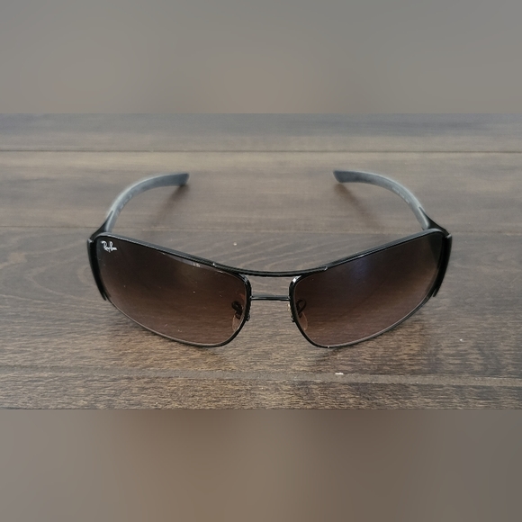 Ray-Ban | Accessories | Rayban Model Rb332 Aviator Sunglasses W Black ...